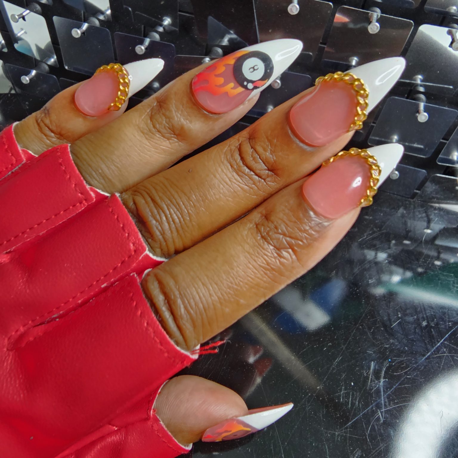 Glam Nailz – Education for Nail Artists